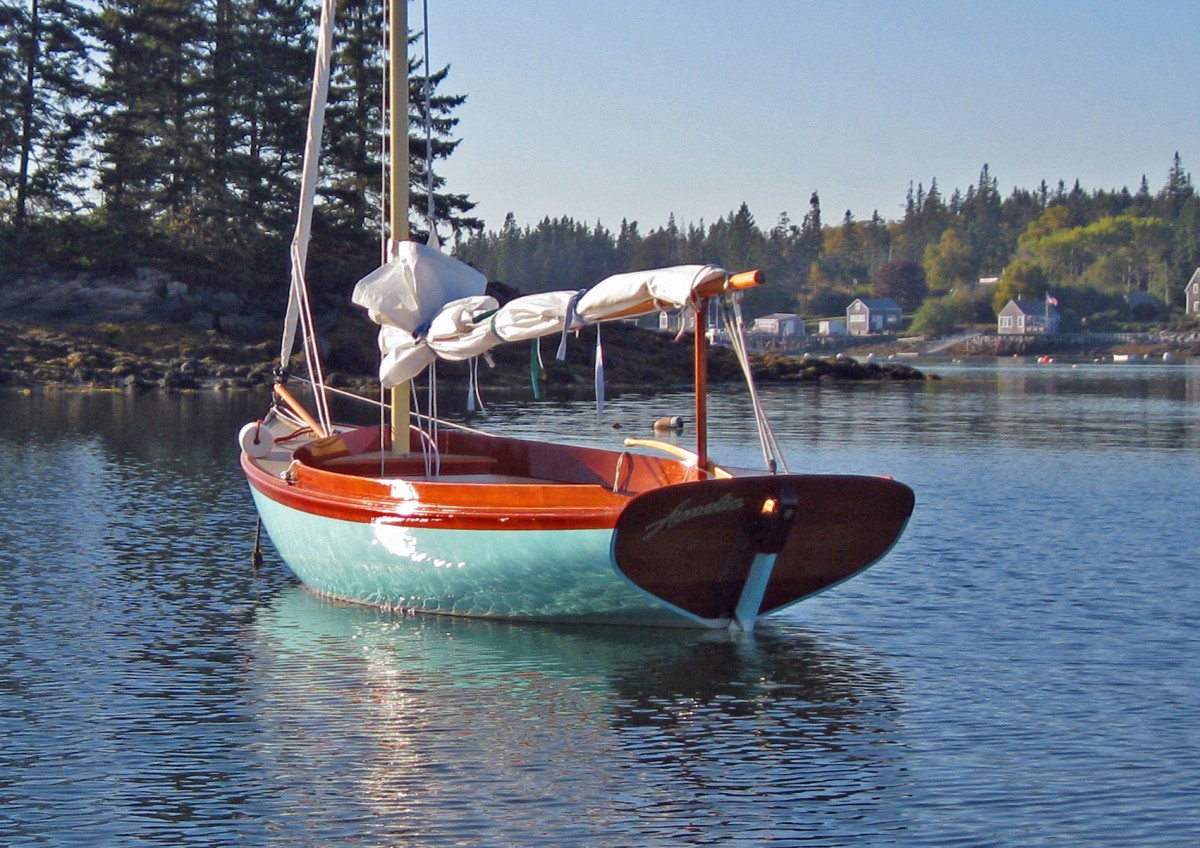 CLEARING UP THE HERRESHOFF 12 1/2 VERSUS PAINE NEW DESIGNS COMPARISON ...